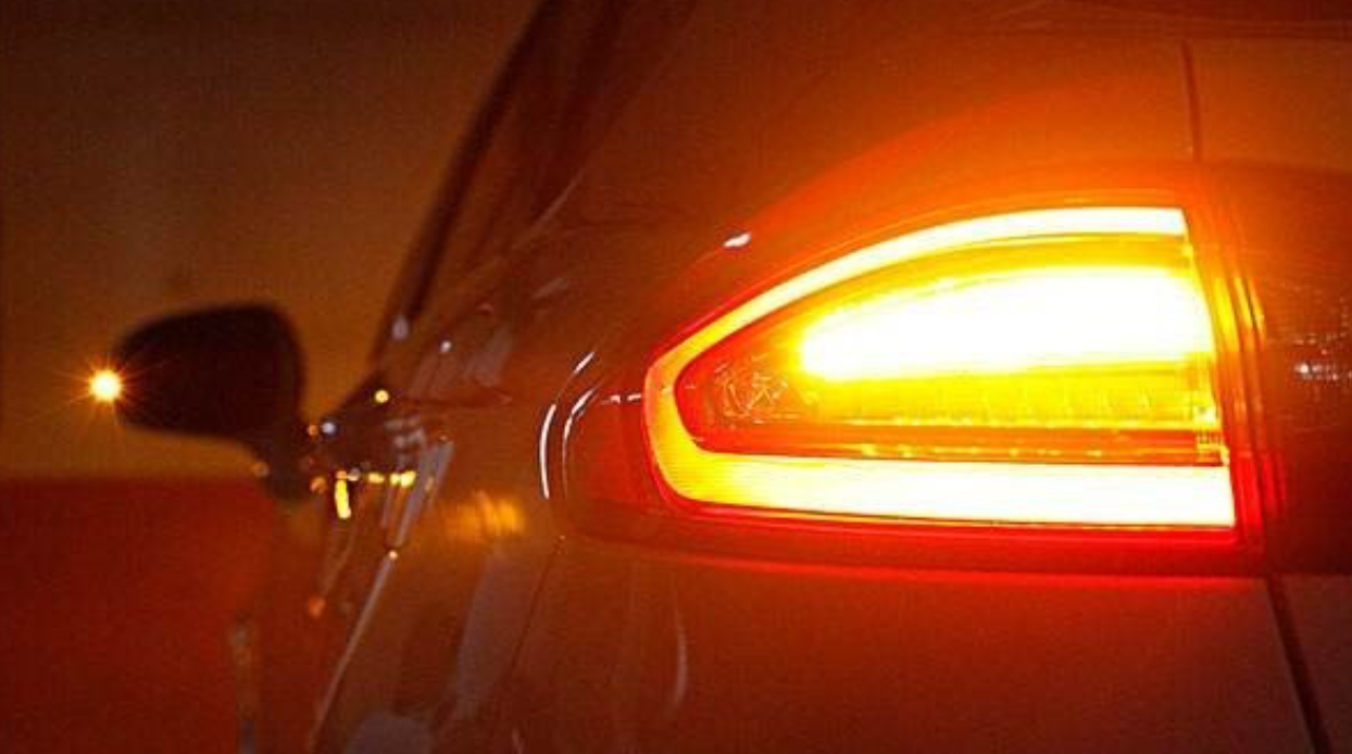 In-Depth Understanding of Automotive Lighting Systems - HiLowBin